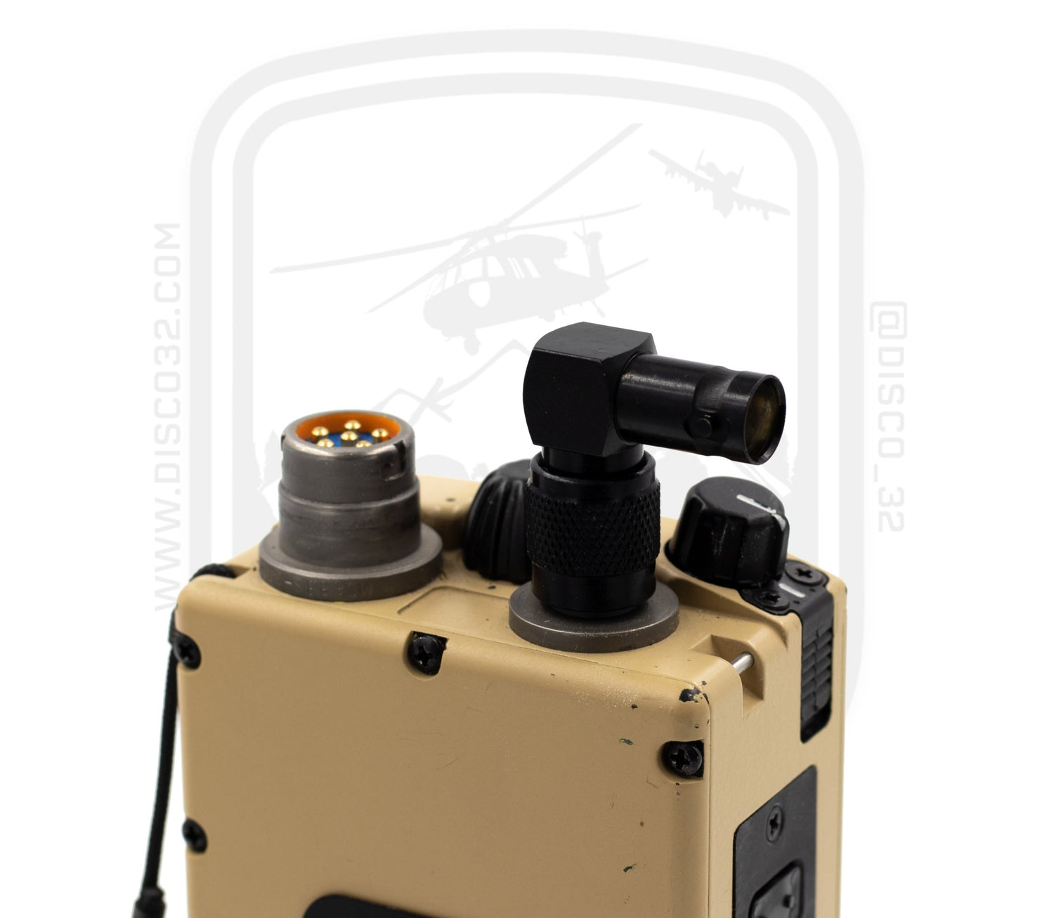 Disco32 Black Mil Radio QD Adapter 90° — BNC to TNC | disco32.com – DISCO32